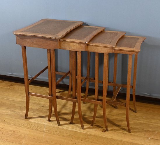 Vintage Nesting Tables in Oak, 1930, Set of 4 for sale at Pamono