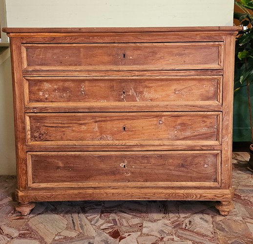 Tuscan Chestnut Chest of Drawers for sale at Pamono