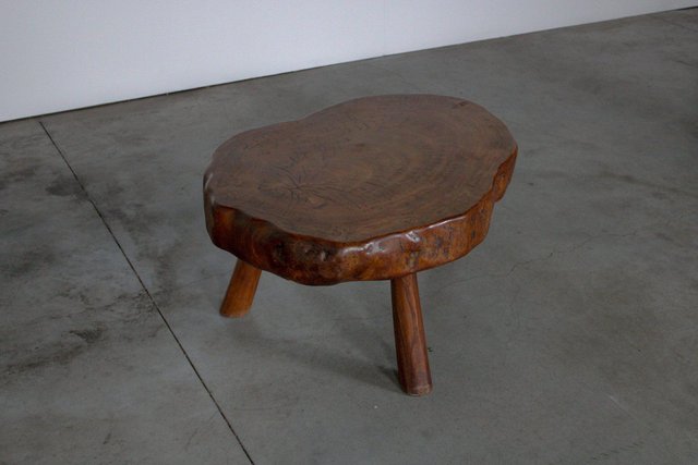 Table Basse Tripode Rustique, France, 1950s en vente sur Pamono
