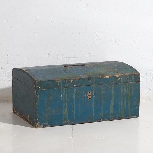 Small Antique Chest with Navy Blue Patina for sale at Pamono