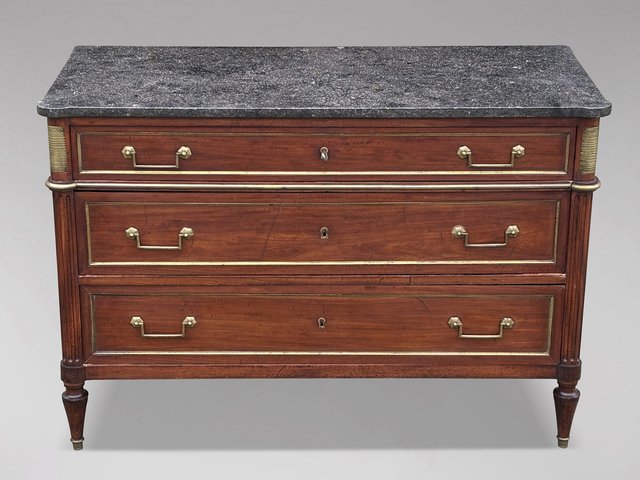 Louis XVI Mahogany Commode, 1790s for sale at Pamono