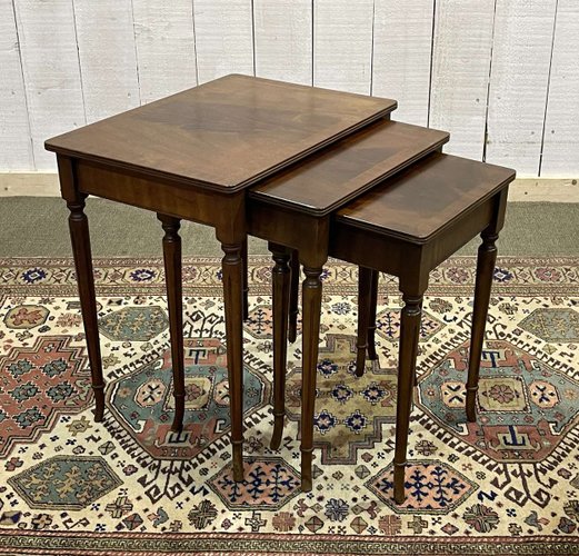 English Mahogany Nesting Tables, 1950s, Set of 3 for sale at Pamono