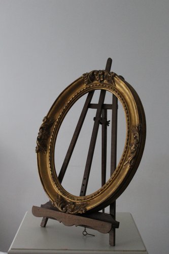 Oval Gilt Wood Frame for sale at Pamono