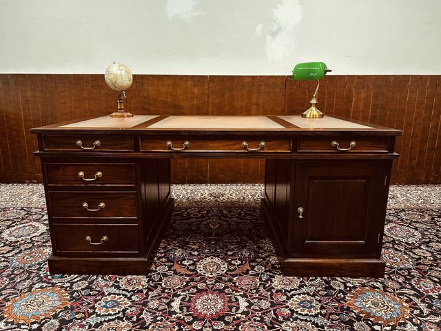 Large English Partners Desk for sale at Pamono
