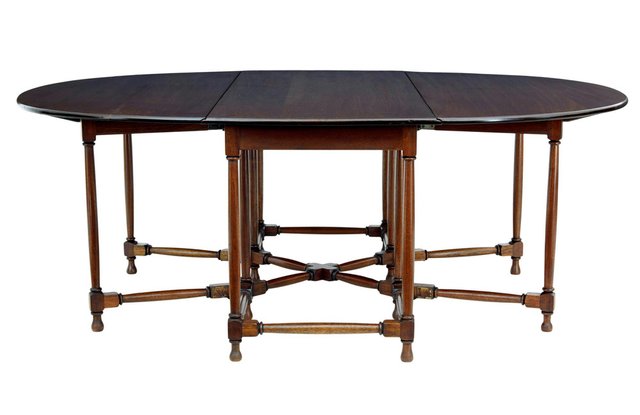 Vintage Chippendale Mahogany Gateleg Table, 1920s for sale at Pamono