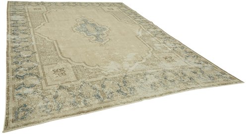 Persian Vintage Middle Eastern Rug for sale at Pamono