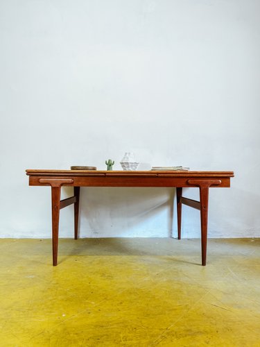 Vintage Danish Design Table, 1950s for sale at Pamono