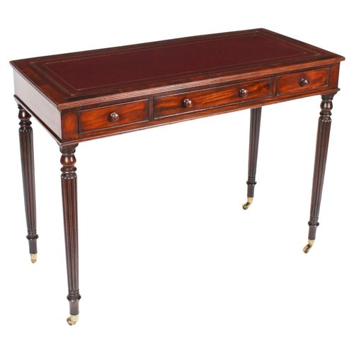 Antique Victorian Gillows Writing Table, 1800s for sale at Pamono
