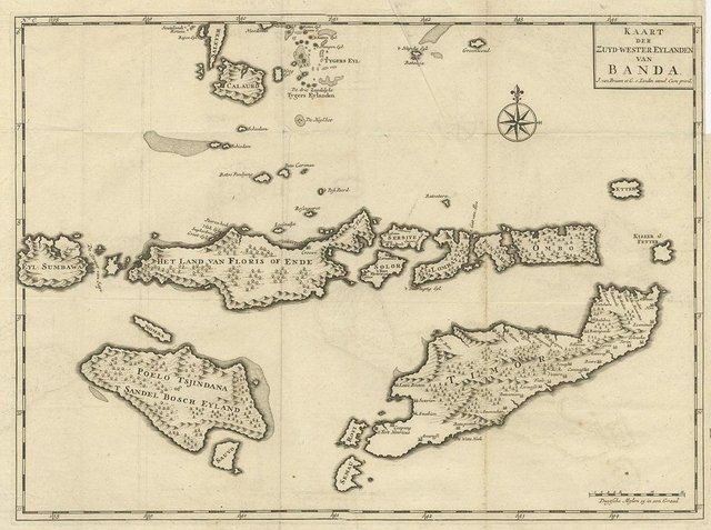 Antique Map of the Banda Islands in Indonesia by Valentijn, 1726 for ...