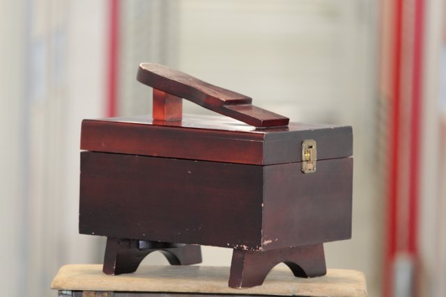 Wooden Shoe Shine Box, 1990s for sale at Pamono