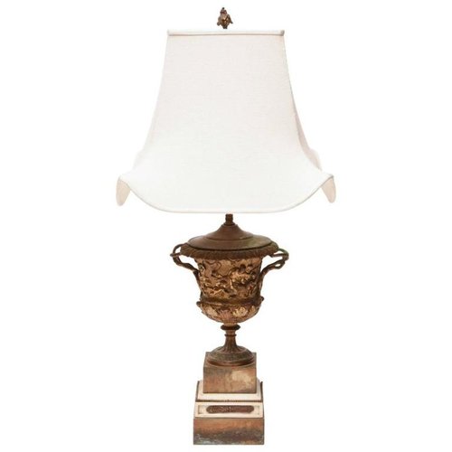 Antique Neoclassic Medici Bronze Urn Table Lamp for sale at Pamono