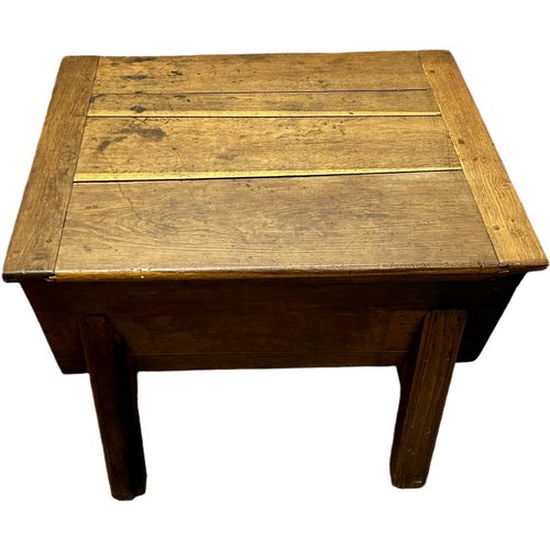 Cajonera francesa antigua de olmo, década de 1900 en venta en Pamono