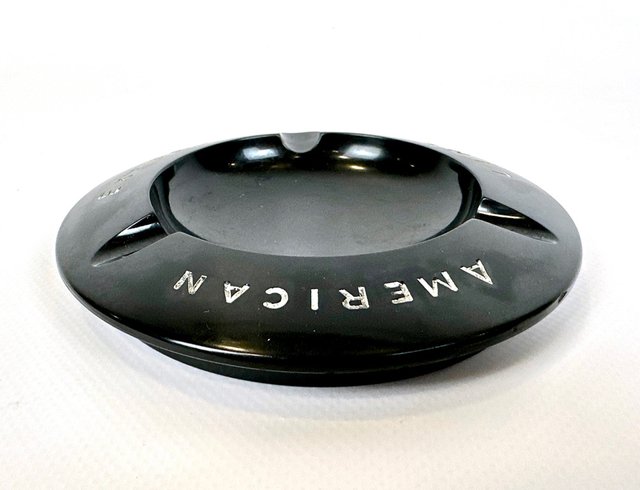 Bakelite Ashtray from Coinor Milano, 1940s for sale at Pamono