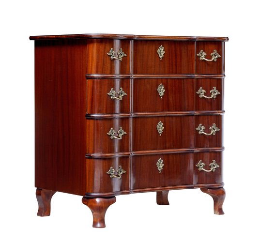 Cómoda Mid-Century de inspiración barroca de caoba en venta en Pamono