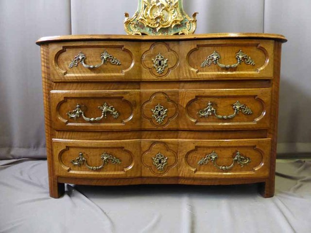 Antique Commode for sale at Pamono