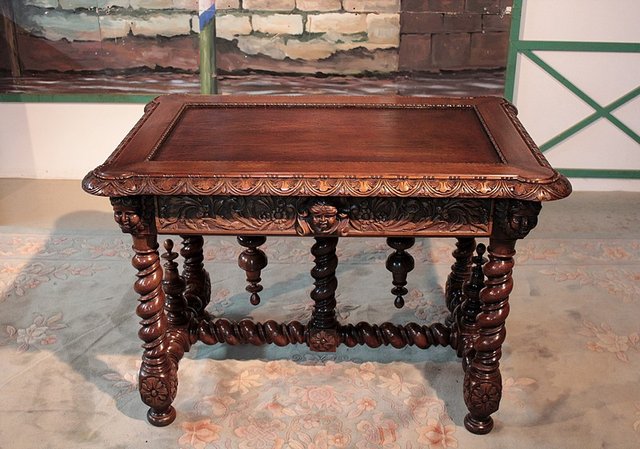 19th Century Louis XIII Style Walnut Desk for sale at Pamono