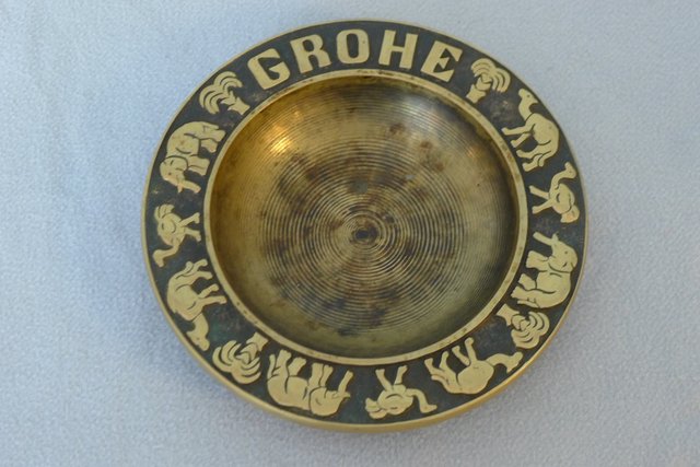 Bronze Ashtray in Brass with Elephant, Ostrich, Dromedary and Palm Tree ...