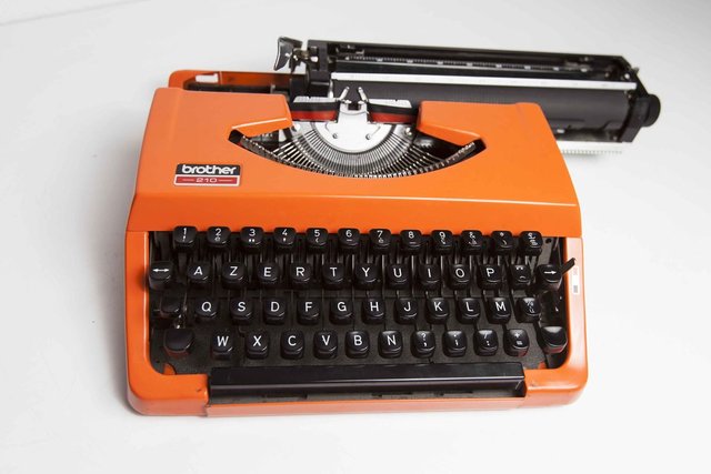 Orange 210 Typewriter from Brother, 1980s for sale at Pamono