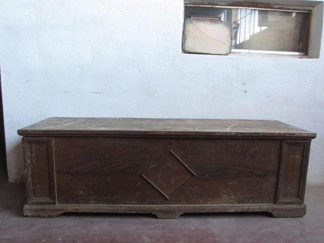 Large Antique Chest for sale at Pamono