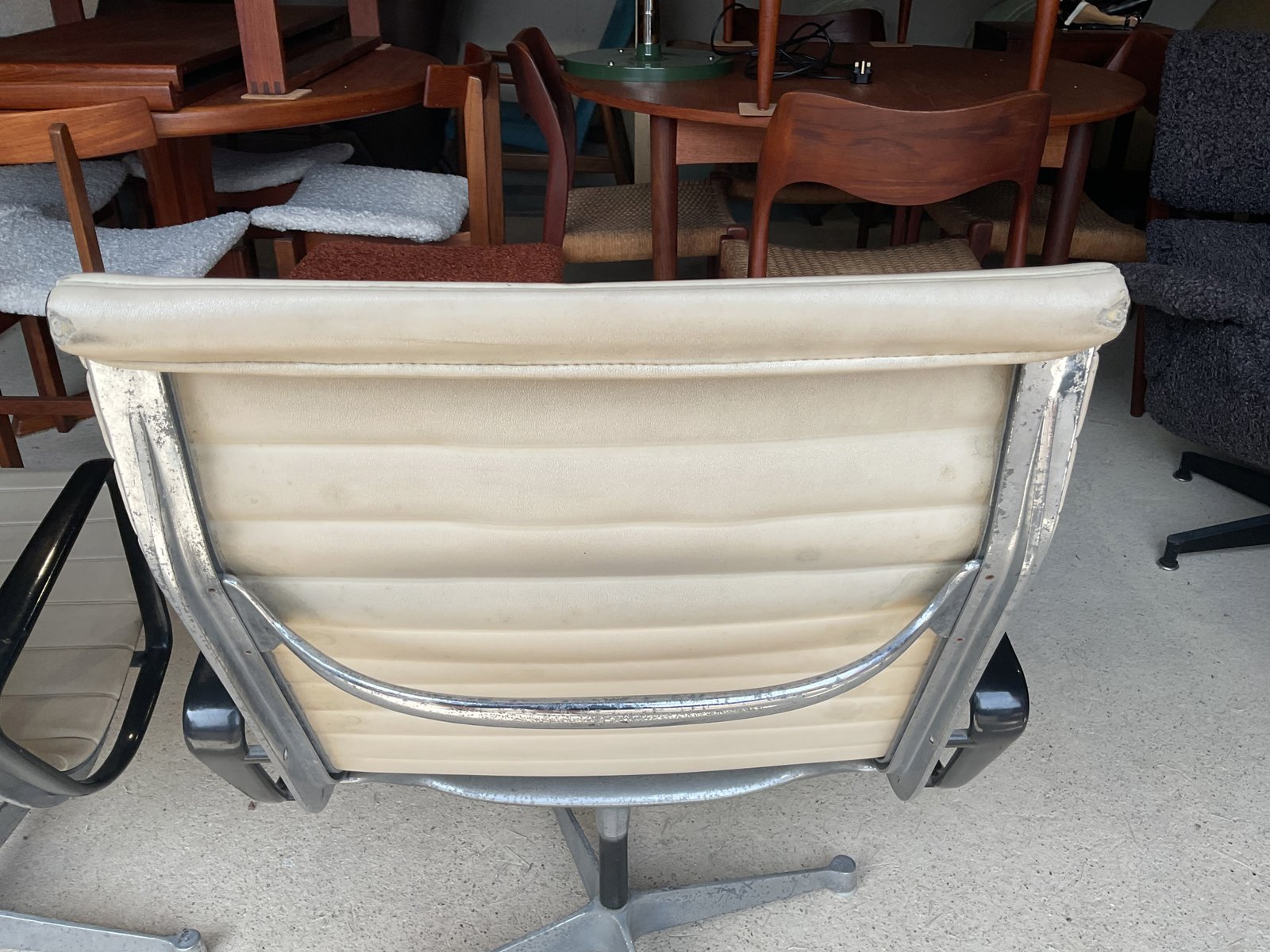 Vintage Lounge Chairs by Charles and Ray Eames, 1950s, Set of 2 for ...