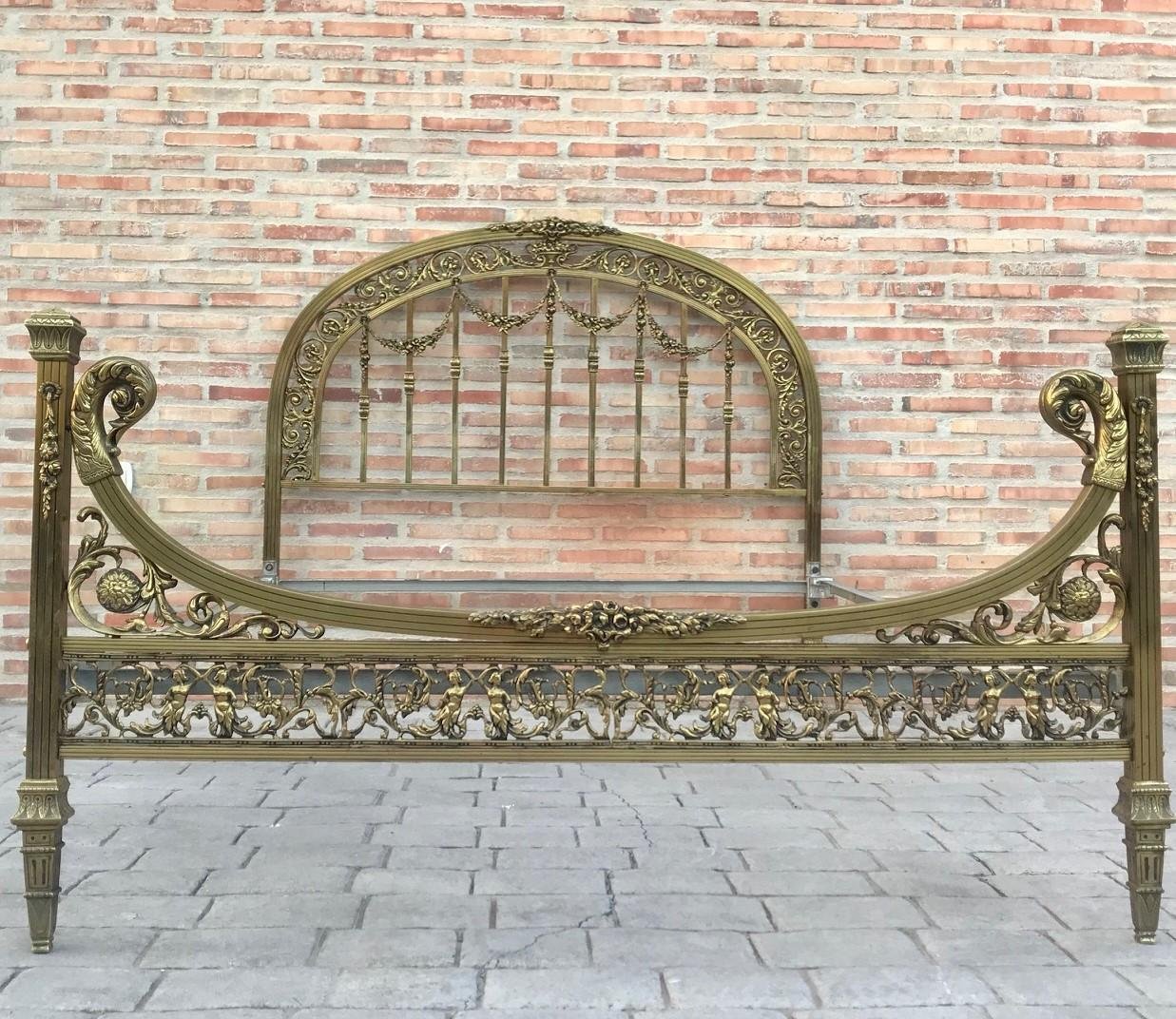 19th Century French Bronze, Iron, Brass and Glass Daybed for sale at Pamono