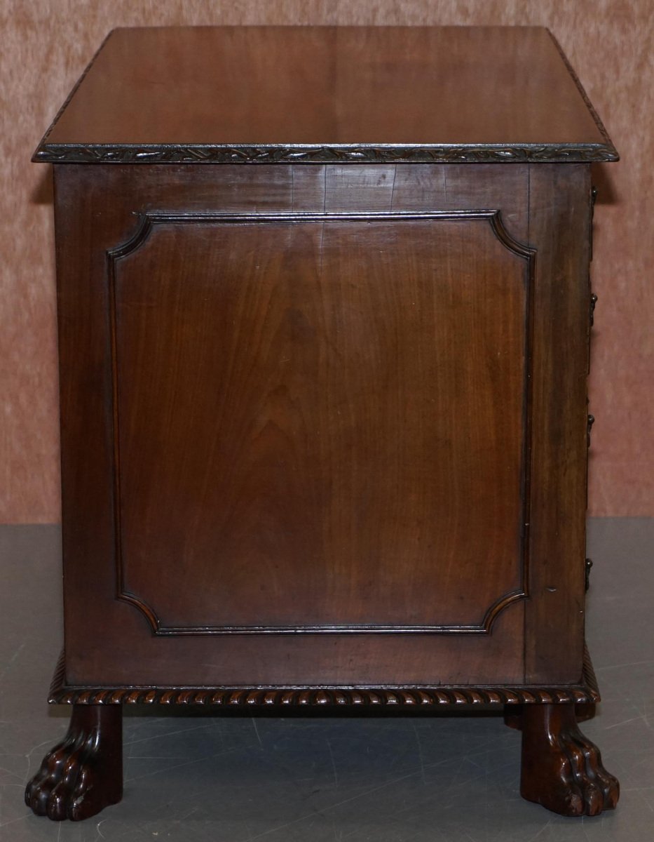 Antique Victorian Hand Carved Desk, 1850s for sale at Pamono