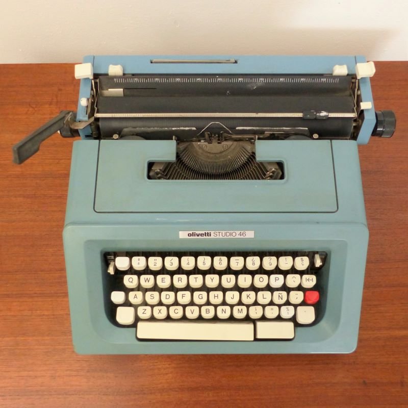 Vintage Studio 46 Typewriter with Spanish Keyboard from Olivetti for ...