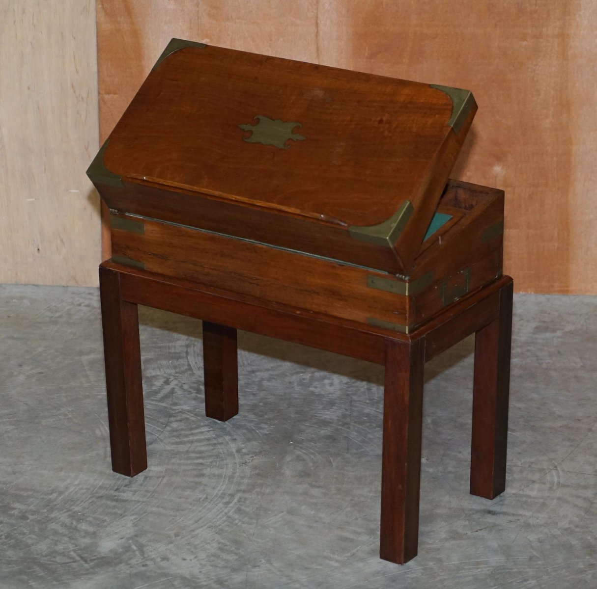 Victorian Hardwood Military Campaign Writing Slope Desk for sale at Pamono