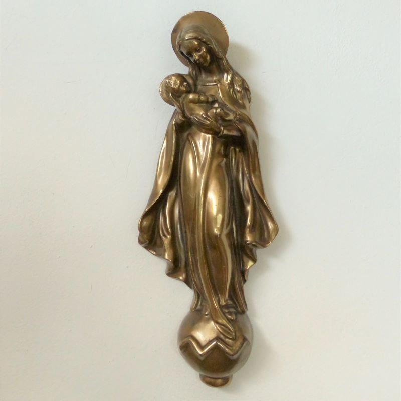 Art Deco Wandskulptur aus Messing, Maria mit Kind bei Pamono kaufen