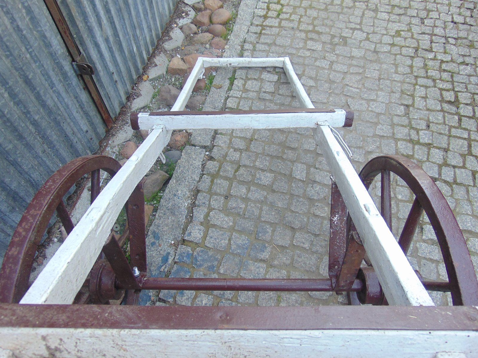 Art Deco Wooden Trolley with Wheels for sale at Pamono
