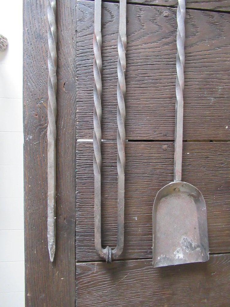 Early Gothic Twisted Steel Fire Irons, Set of 3 for sale at Pamono