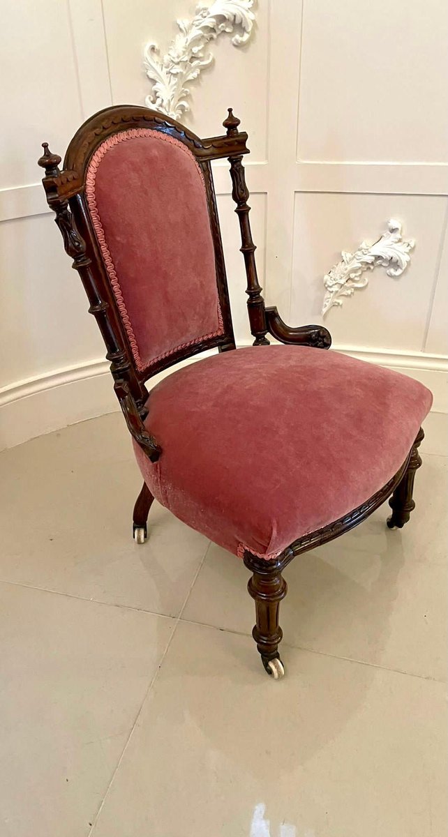 19th Century Victorian Carved Walnut Lady's Chair for sale at Pamono