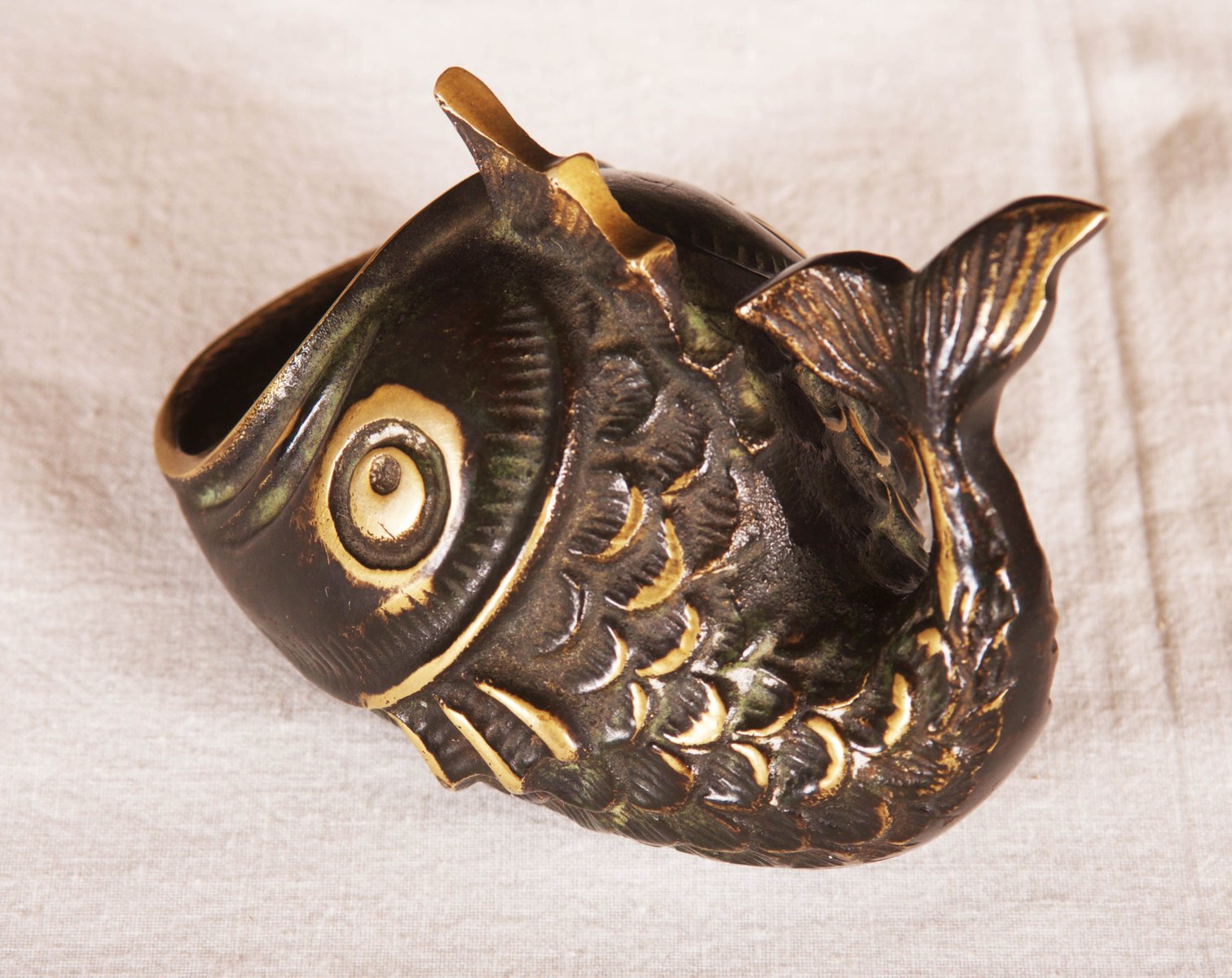 Fish Brass Ashtray, 1950s for sale at Pamono