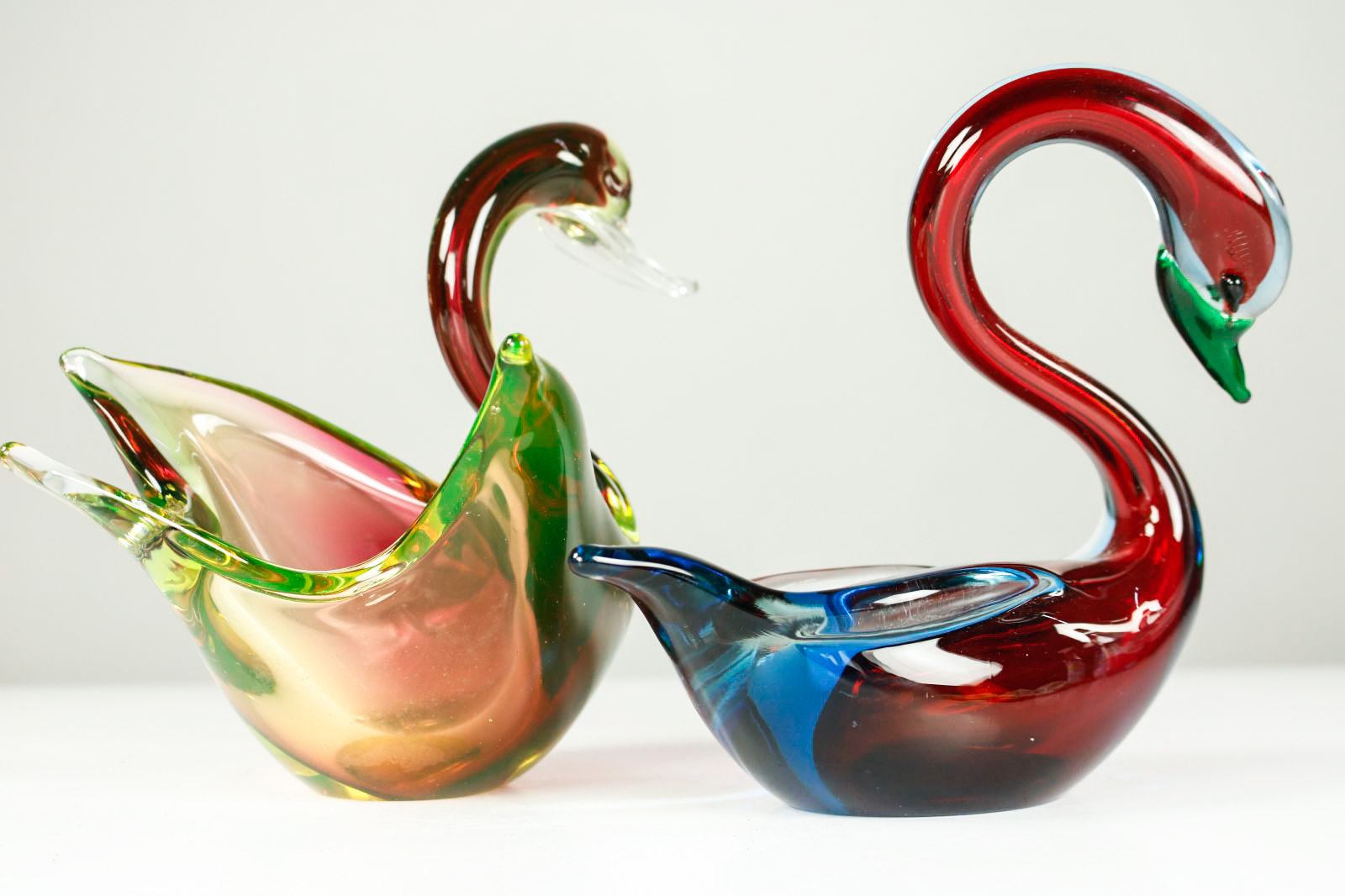 Murano Glass Swan Figures, 1970s, Set of 2 for sale at Pamono