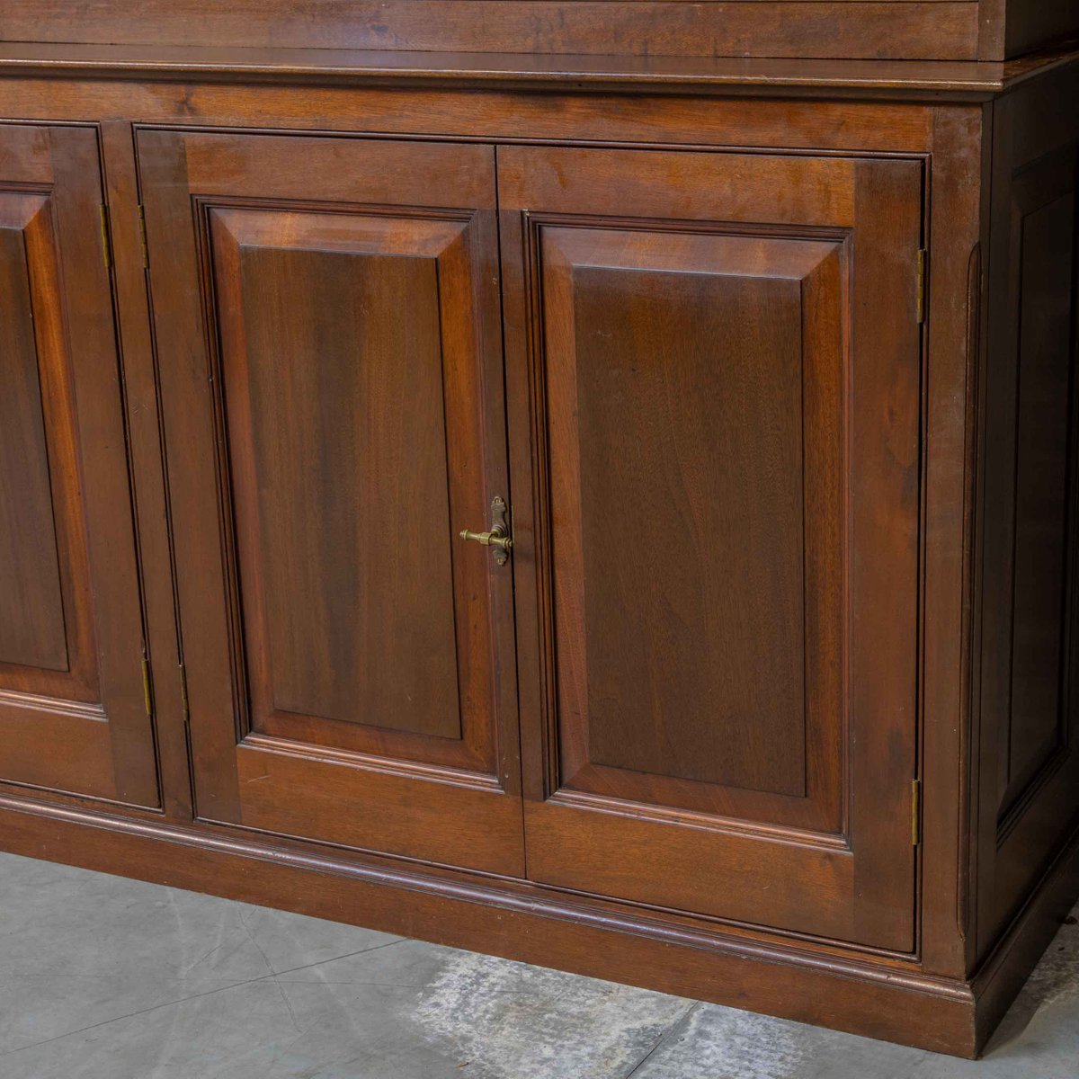 Edwardian Shop Fitting Display Cabinet for sale at Pamono