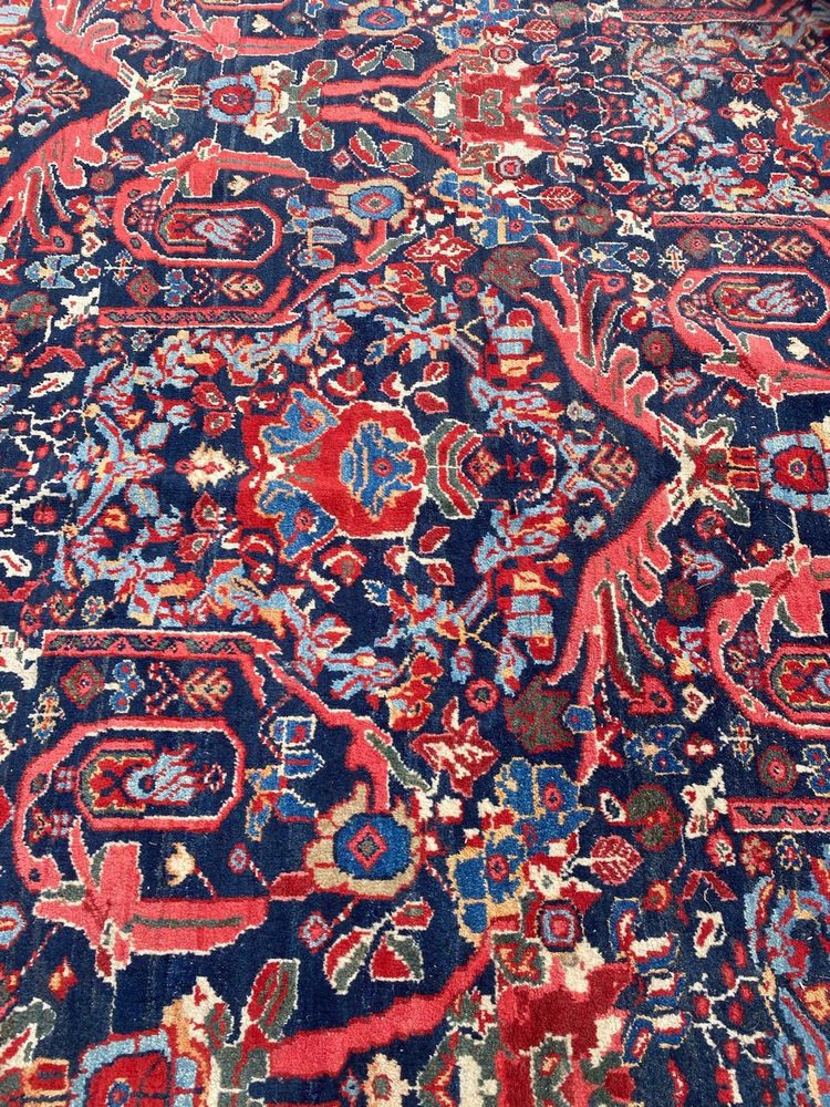 Large Mahal Rug for sale at Pamono
