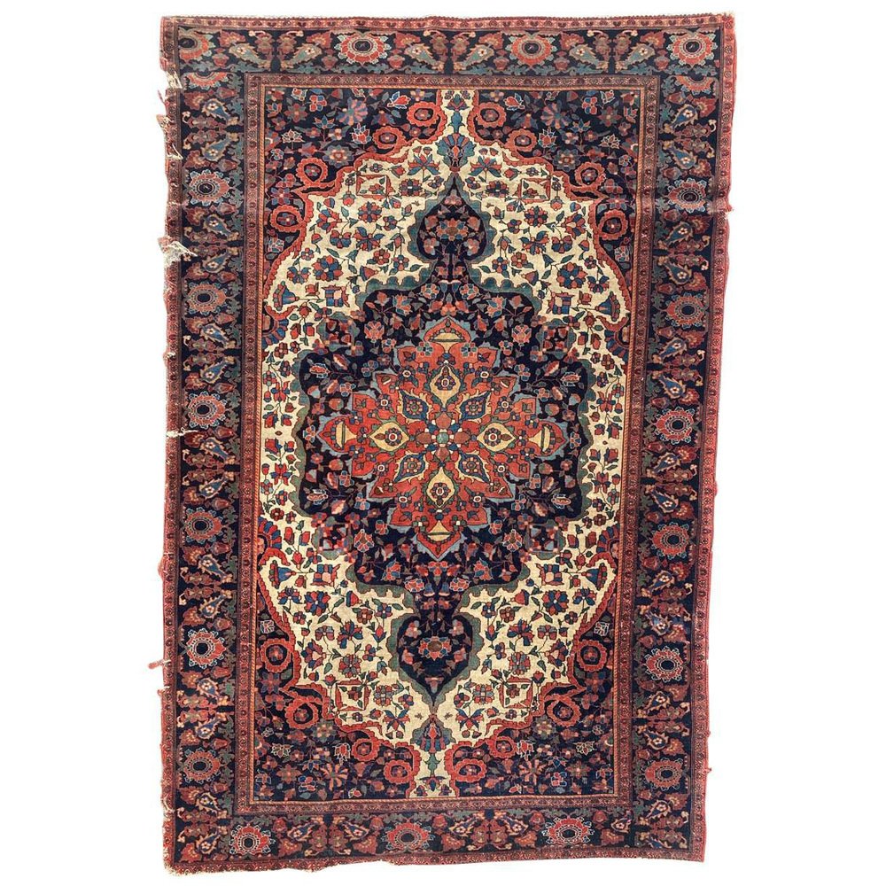 Antique Middle Eastern Rug for sale at Pamono