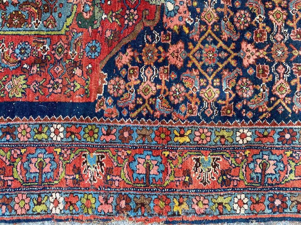 Antique Middle Eastern Rug for sale at Pamono