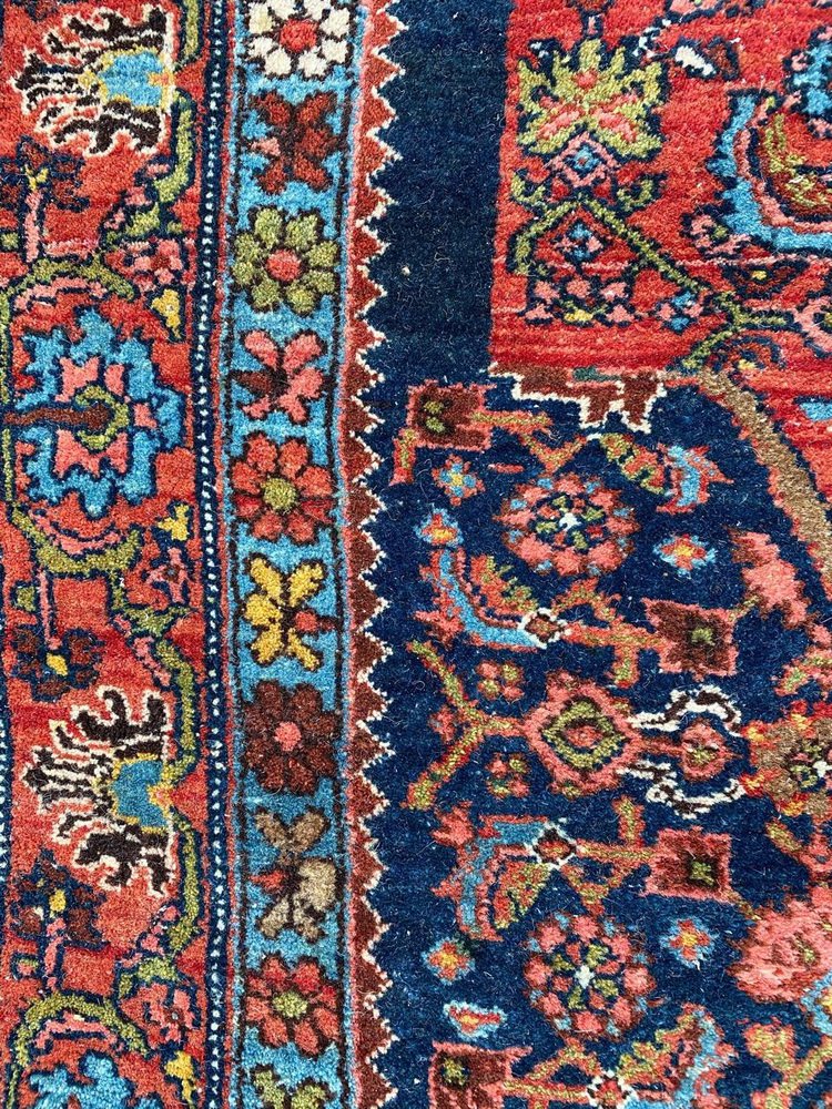 Antique Middle Eastern Rug for sale at Pamono