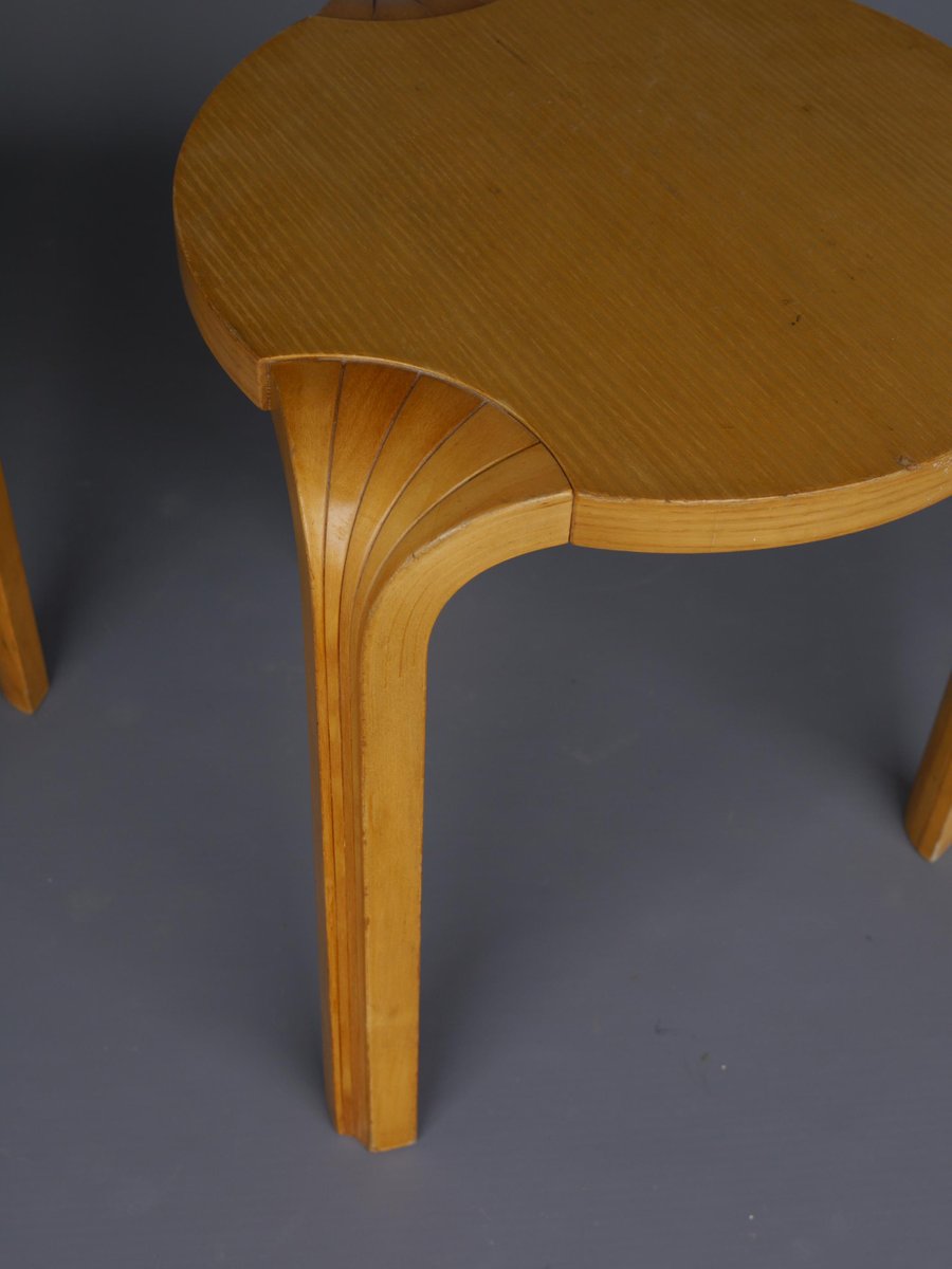 Modell X600 Fan Leg Hocker von Alvar Aalto für Artek, 1960er bei Pamono kaufen