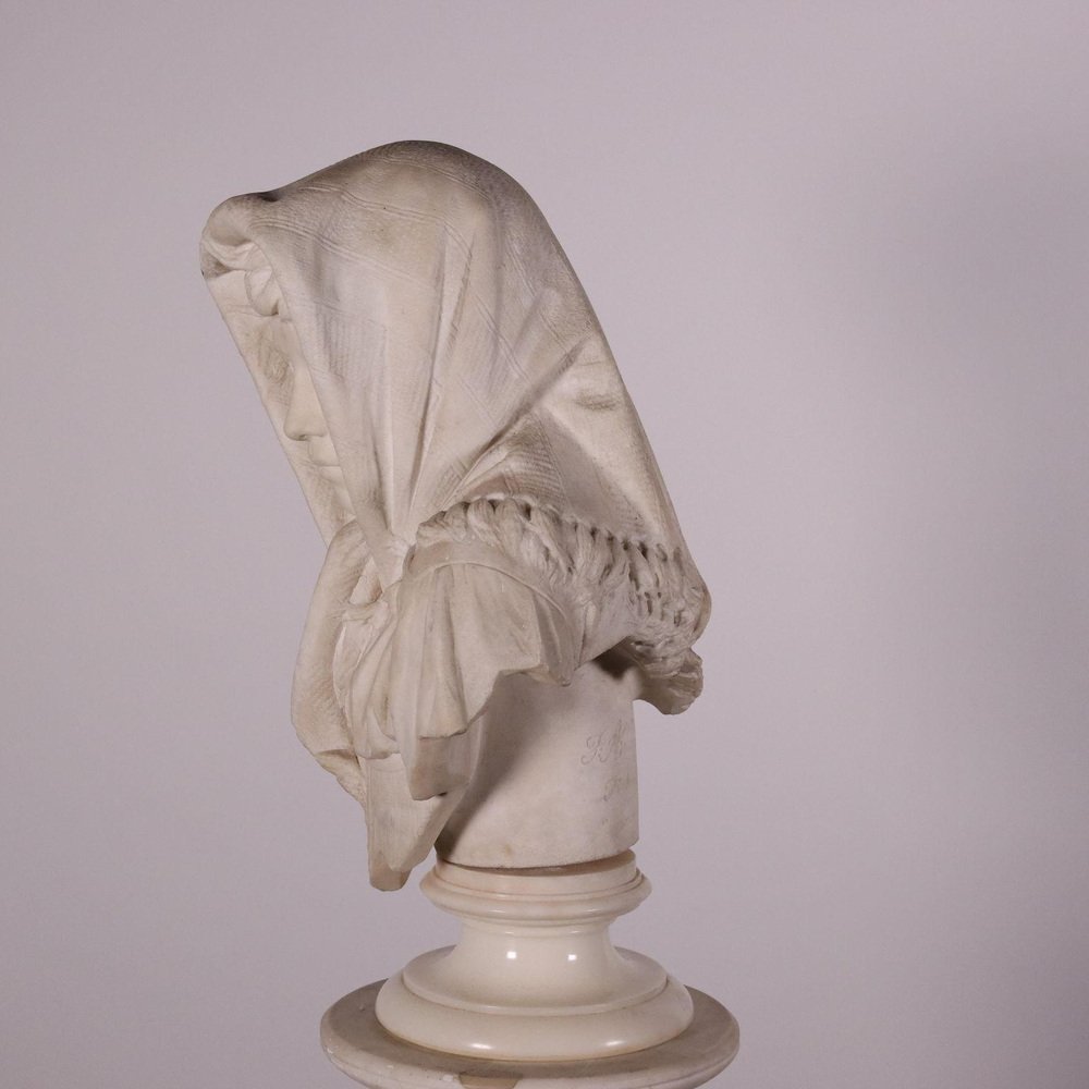 Sculpture of a Young Girl, Marble for sale at Pamono