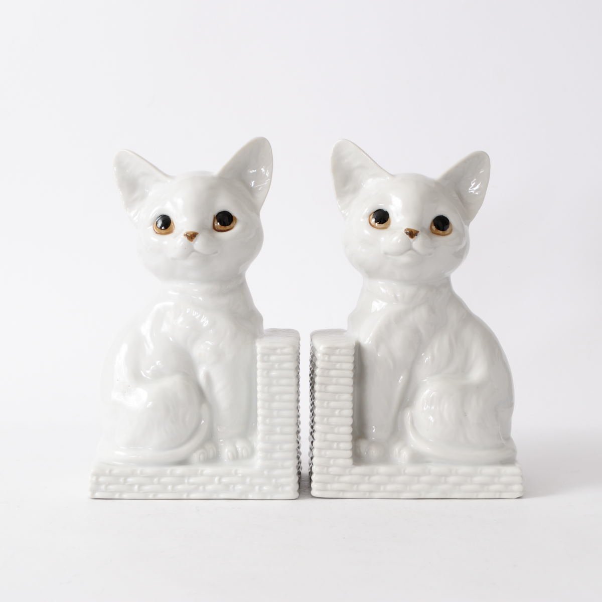 White Porcelain Cat Bookends, 1960s, Set of 2 for sale at Pamono