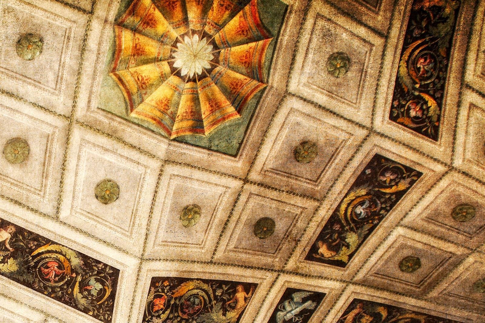 Italia 1, 2015, Archival Pigment Print for sale at Pamono