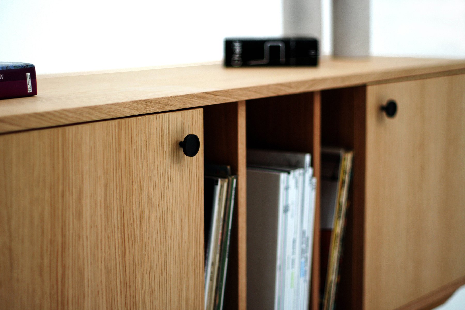 Skandinavisches Design Eiche Schrank bei Pamono kaufen