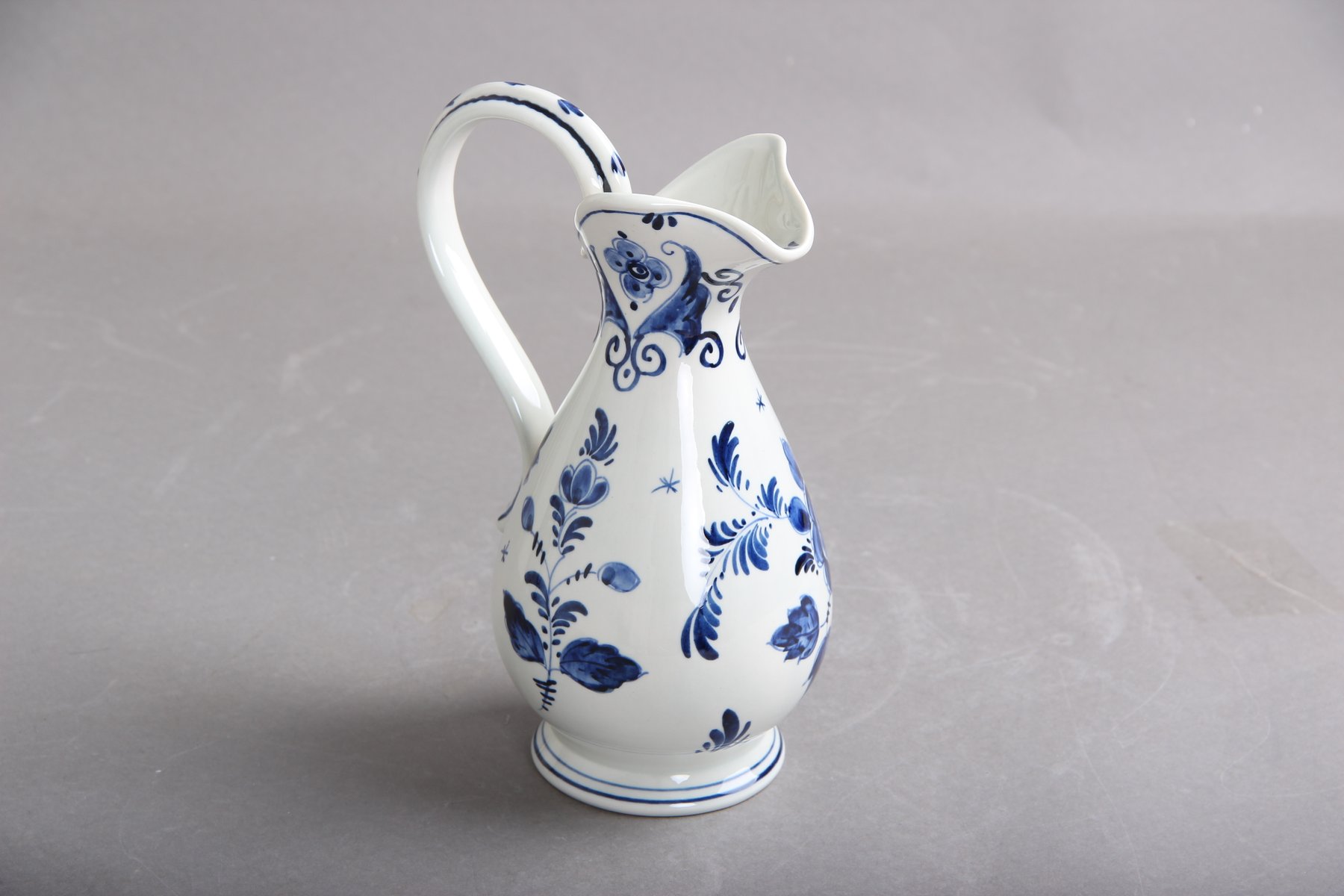4812 Delftware Jug from Royal Delft for sale at Pamono