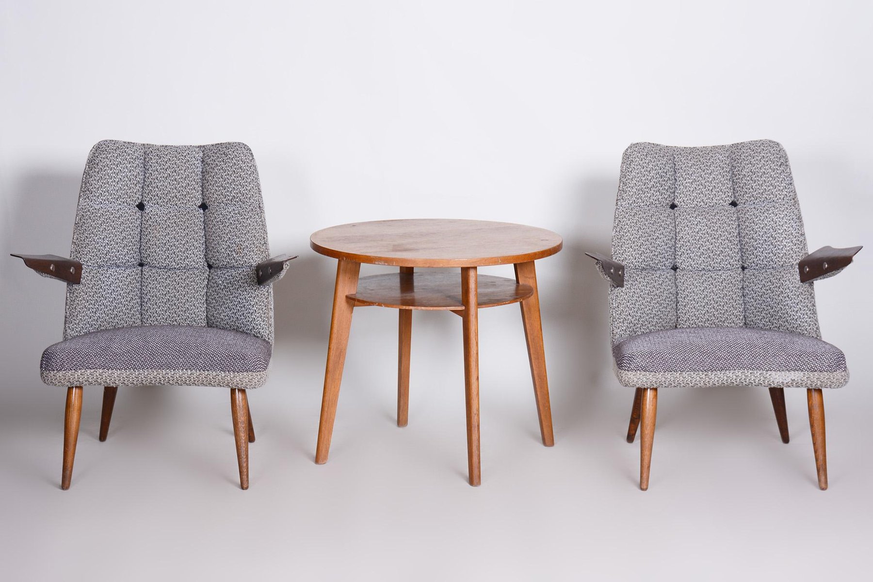 Small Mid-Century Oak Table, Czech, 1950s for sale at Pamono