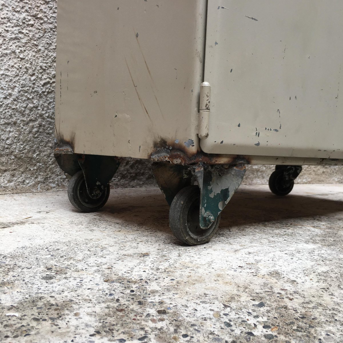 Italian Grey Enameled Metal Laboratory Cabinet, 1960s for sale at Pamono