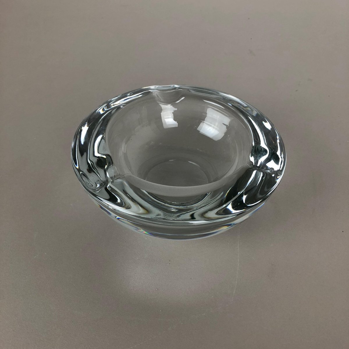 Large French Lucid Crystal Glass Shell Bowl Ashtray from Art Vannes ...