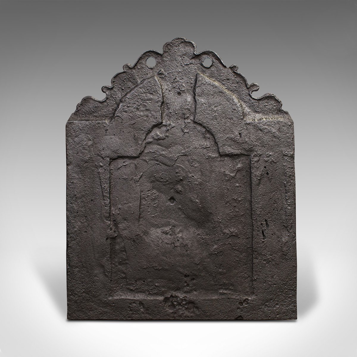 Antique English Cast Iron Decorative Fire Back for sale at Pamono