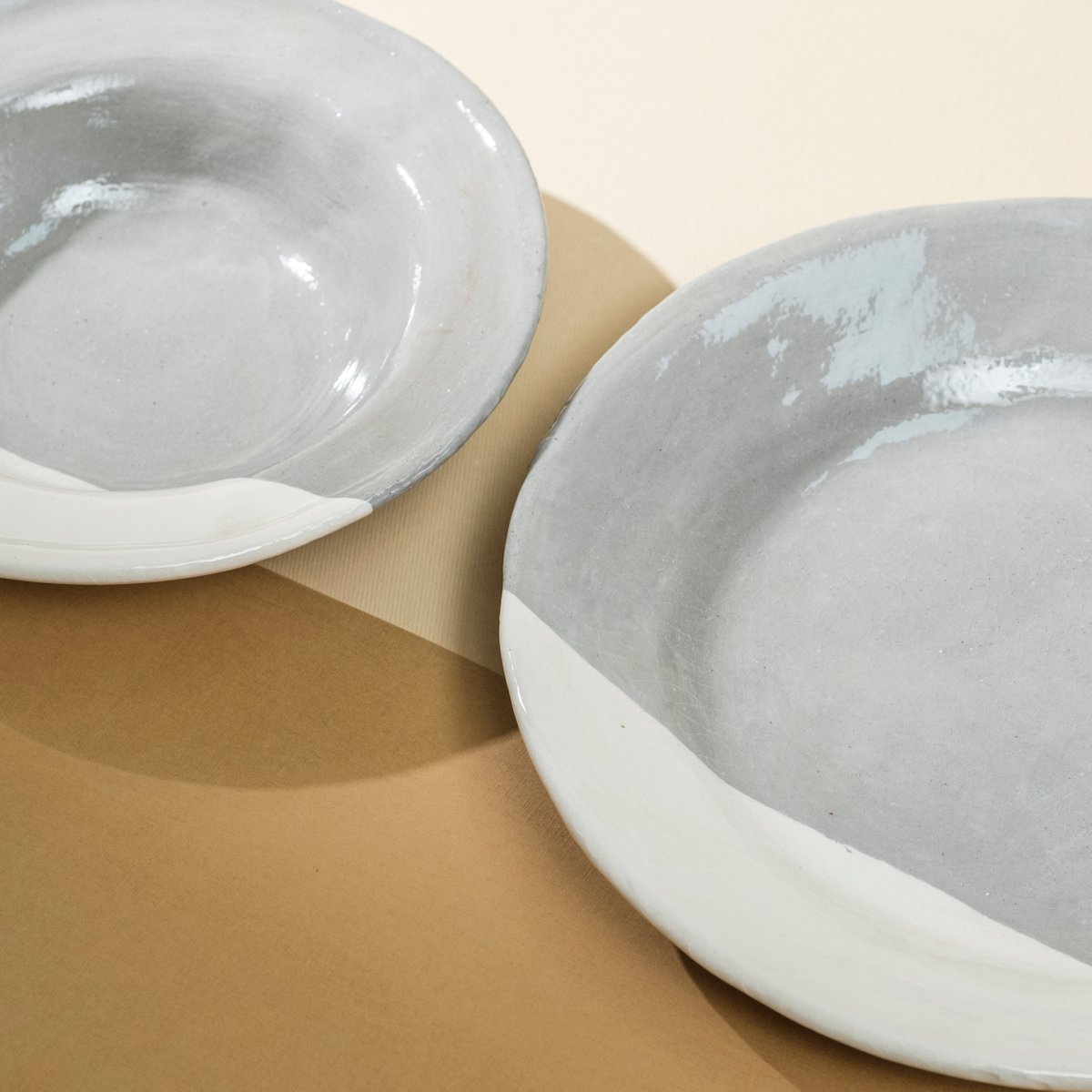 White-Scar Plates from Conirossi, Set of 2 for sale at Pamono